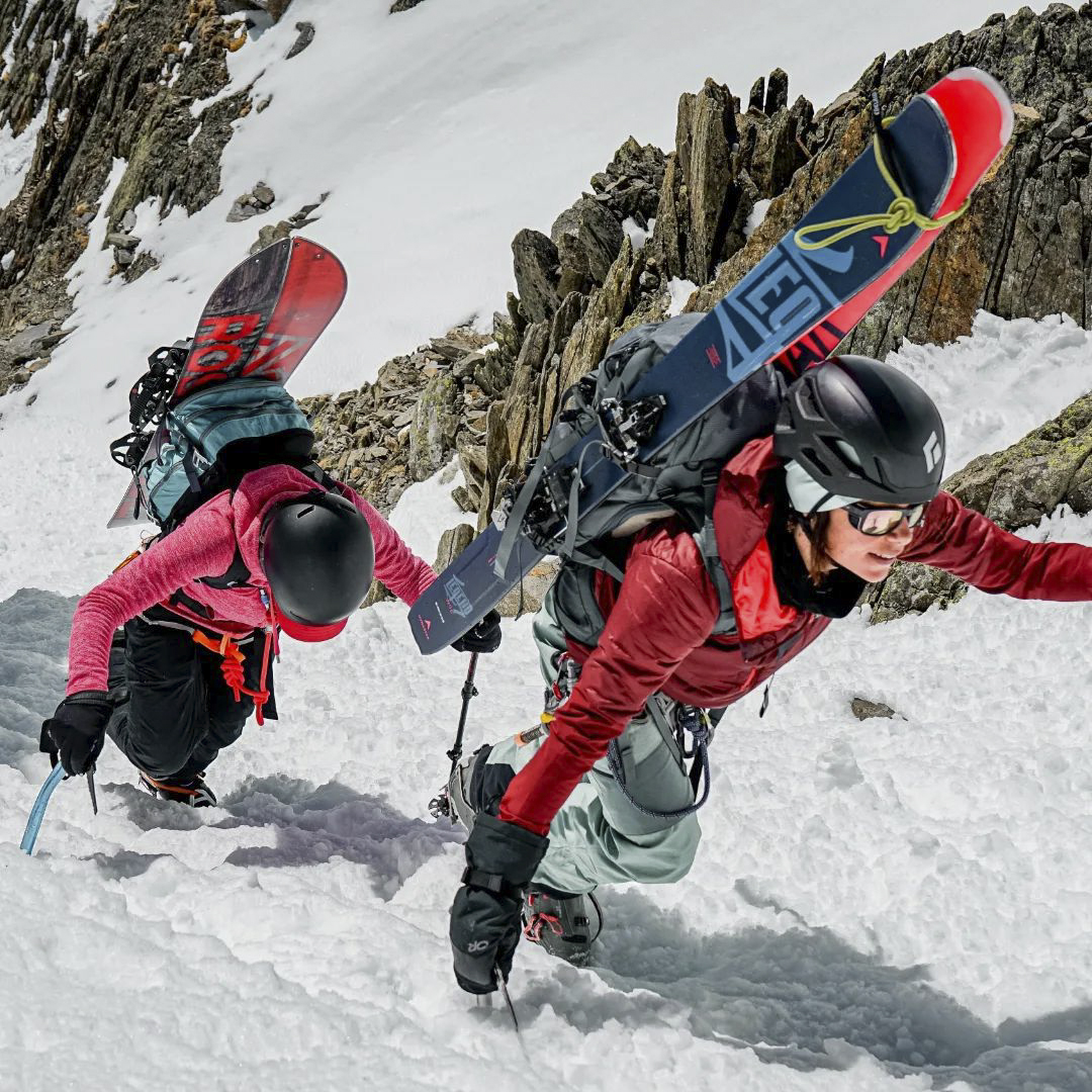 Sac à Dos pour le Ski de Randonnée avec Housse Imperméable | PRISM